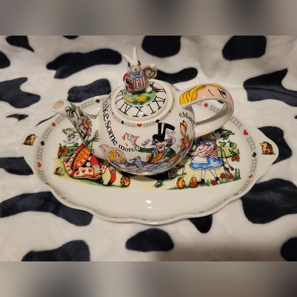 Kitchen | Alice In Wonderland Tea Pot And Tray | Poshmark